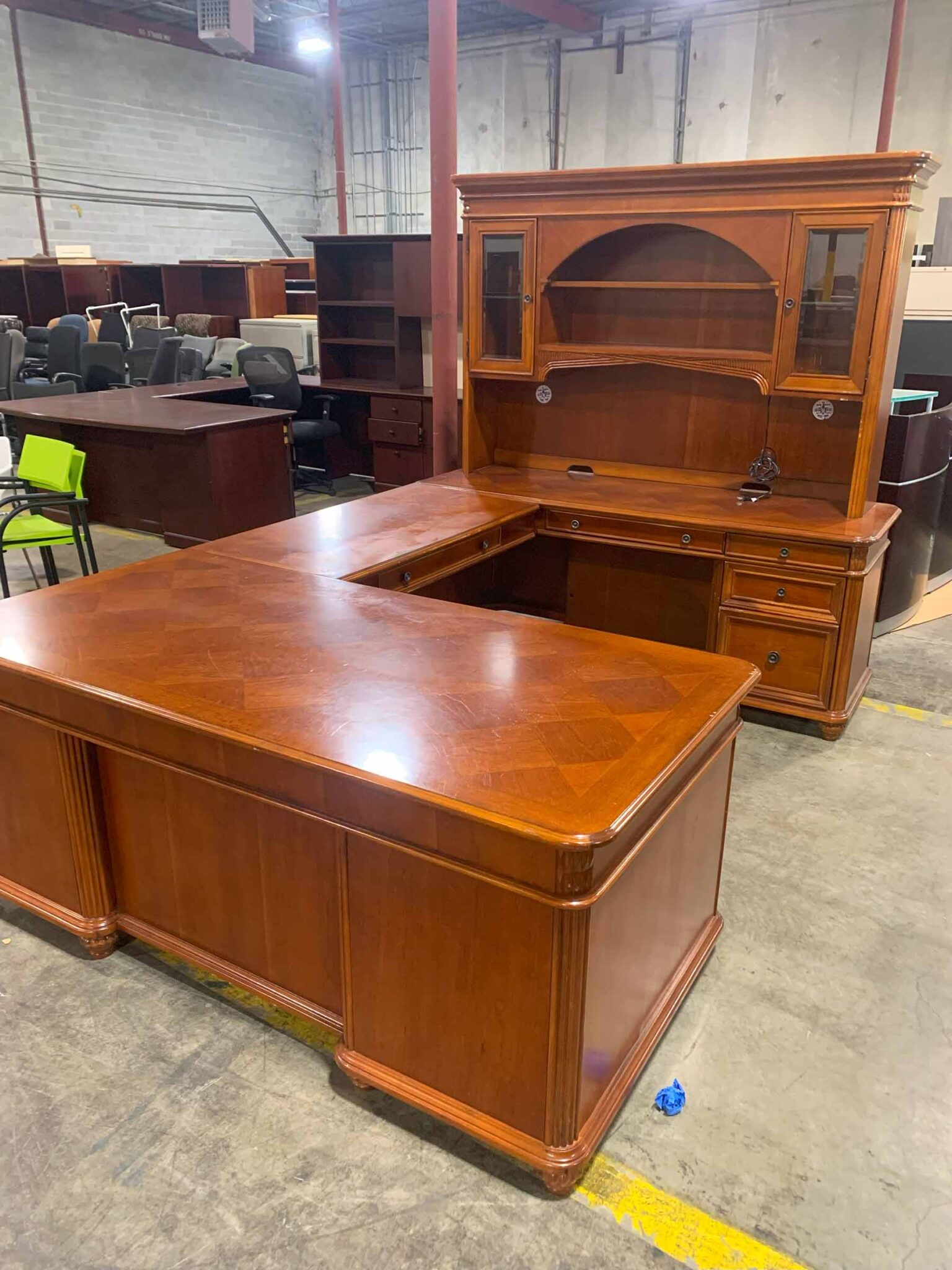 Executive U Desk with Hutch | Capital Furniture